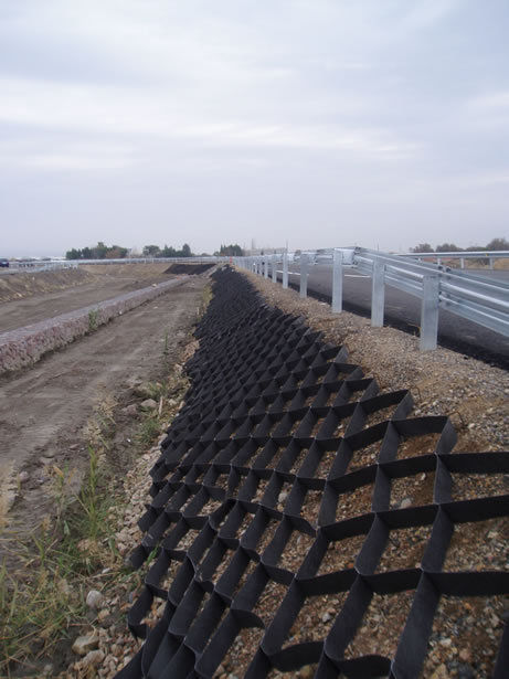 TERRAM Fabric Geocells - 3D cellular confinement system | Images