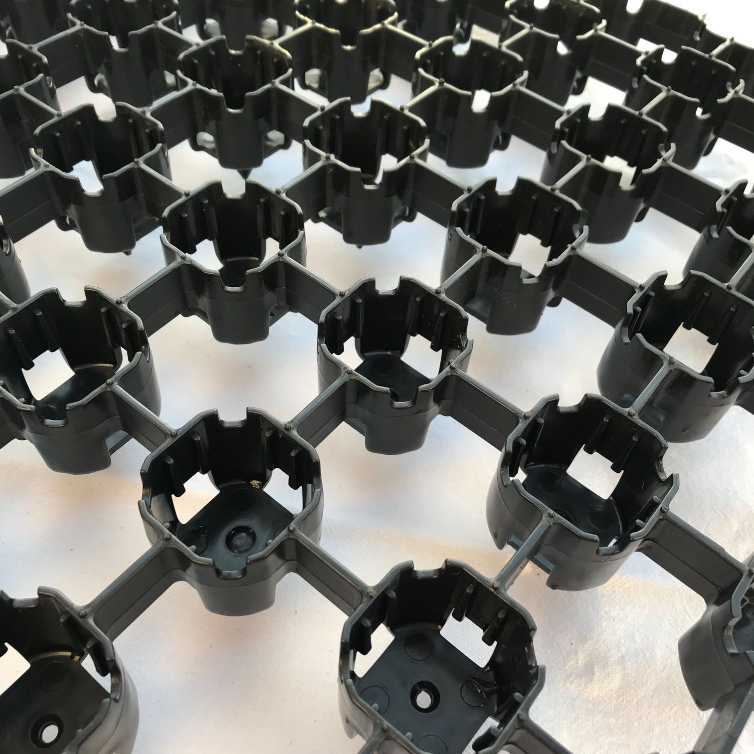 Bodpave™ 40 interlocking cellular porous paving | Terram | ESI External ...