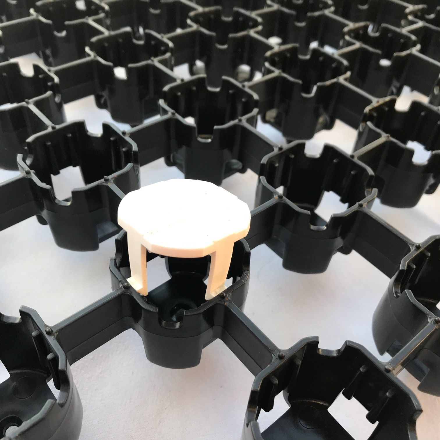 Bodpave™ 40 interlocking cellular porous paving | Terram | ESI External ...