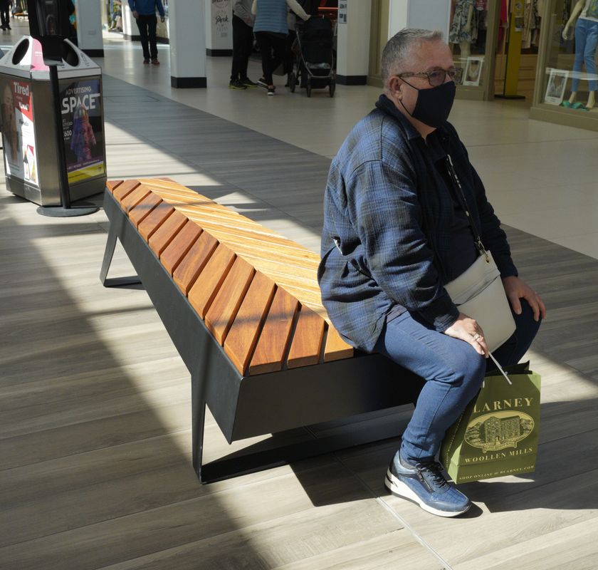 ARLO - Four bench | Images