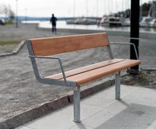 APRIL bench | Vestre Ltd
