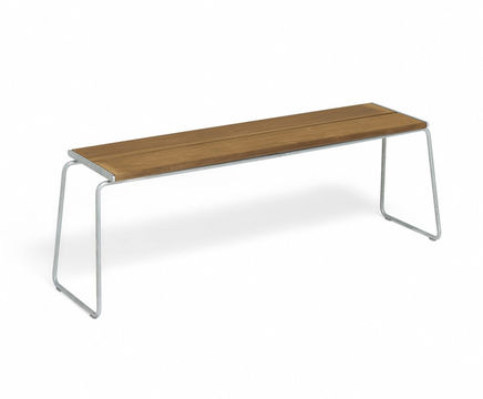 APRIL GO stackable timber bench | Vestre Ltd