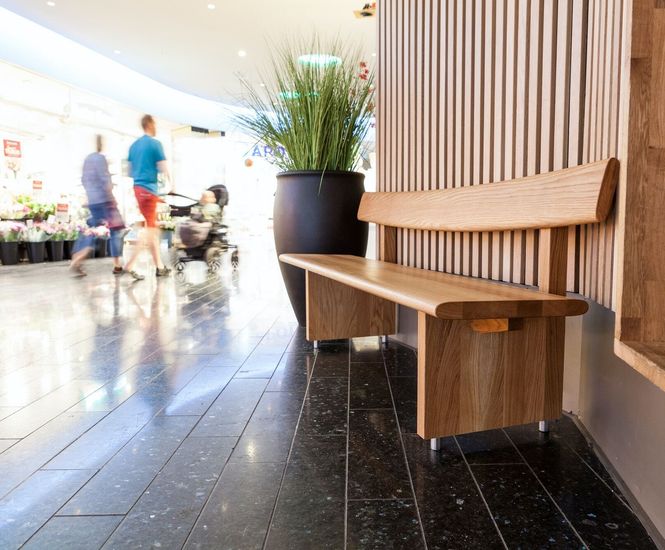 EDO contemporary public area seating with curved back | Vestre Ltd