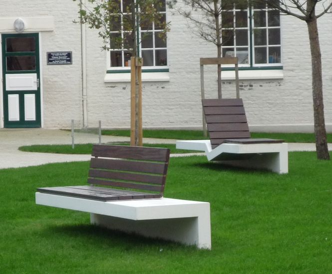 Touquet Collection - concrete and wood public outdoor benches | URBASTYLE®