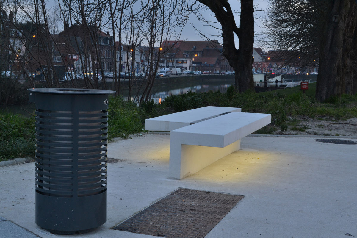 LED-Line - L-shaped concrete bench with integral LED lighting | Images