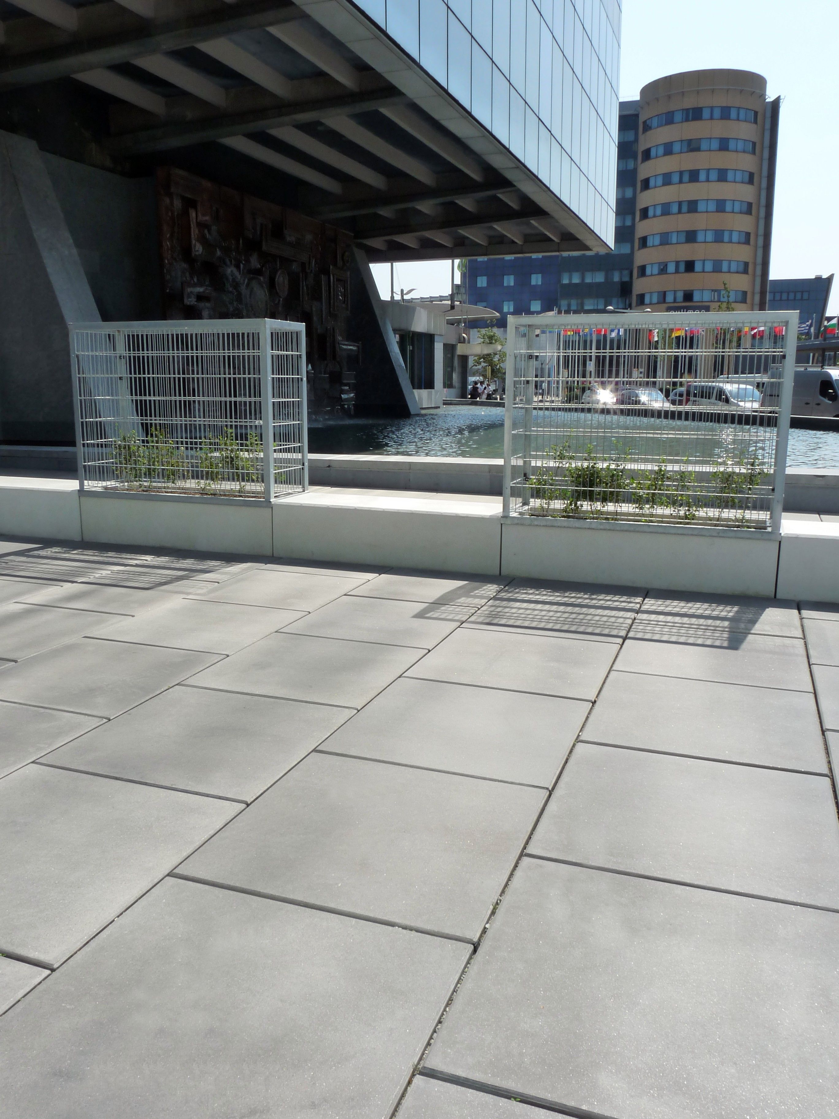 Custom large format concrete slabs, Brussels Midi Tower | URBASTYLE ...