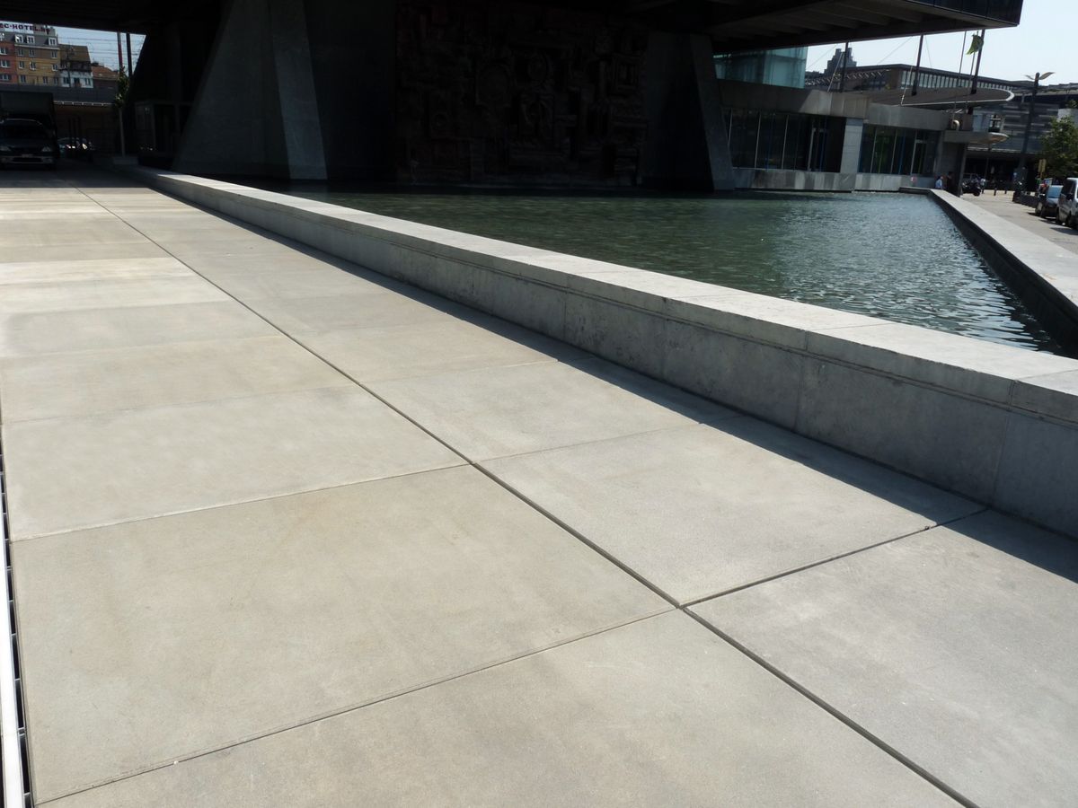 Custom large format concrete slabs, Brussels Midi Tower | URBASTYLE ...