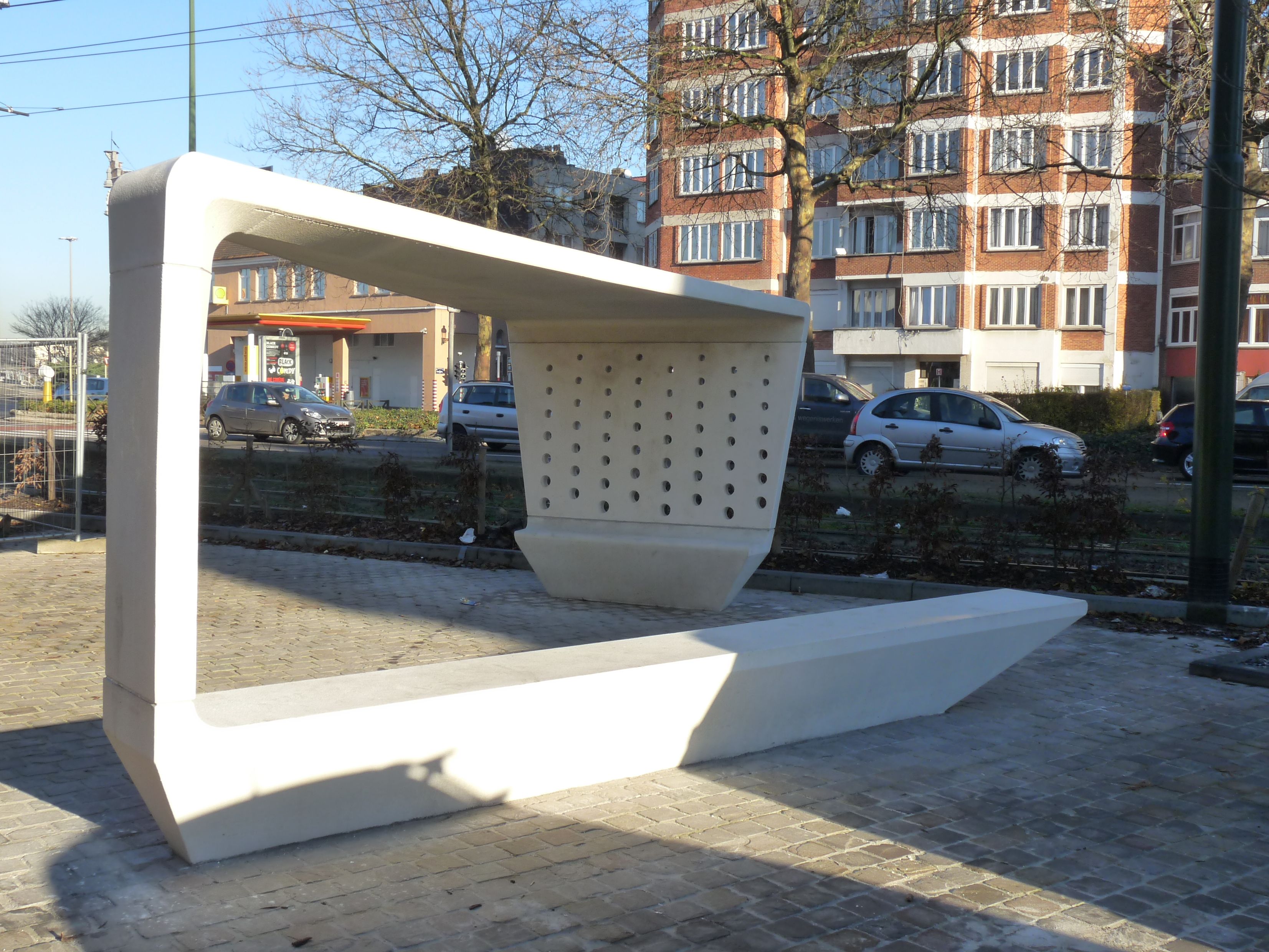 Architectural concrete bench / shelter - Schaerbeek(B) | URBASTYLE ...