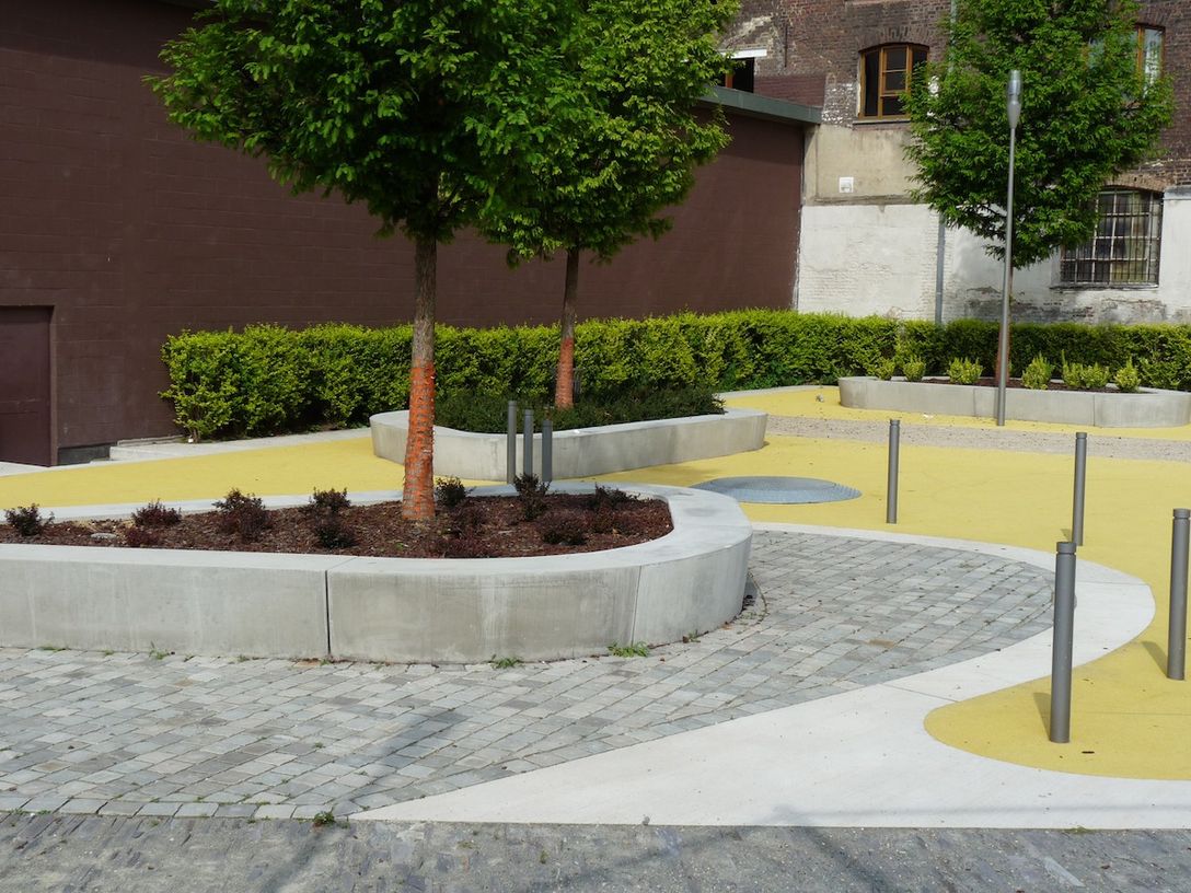 Custom concrete tree planters - St Jans Molenbeek (B) | URBASTYLE ...