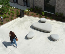 Galet III concrete bench | URBASTYLE®