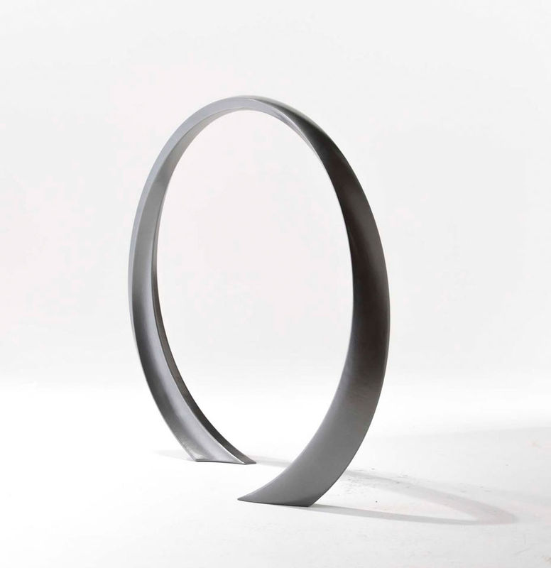 Loop cycle stand | Images
