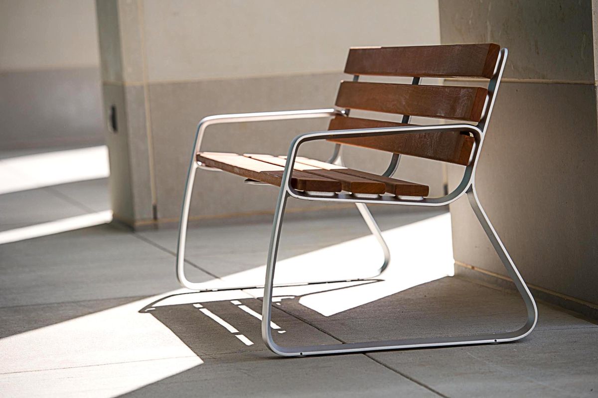 Images for FGP timber and anodised aluminium seat