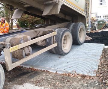 Tree root bridges | EXTERNAL WORKS