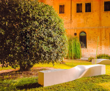 Free standing benches | EXTERNAL WORKS