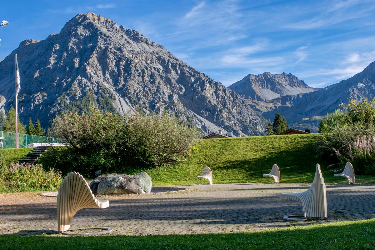 waterdrop sculptured bench by moveart | Images