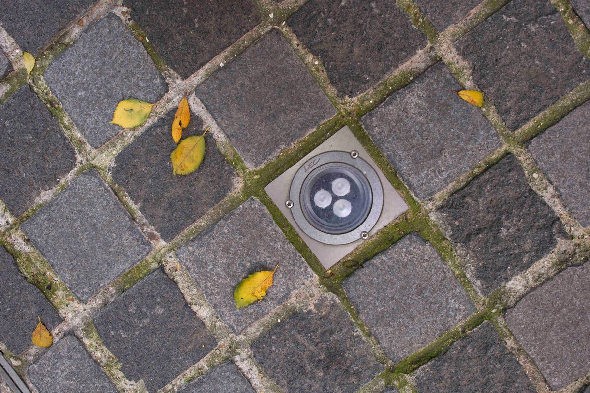 Lucerne recessed marker light by LEC Lyon | Images