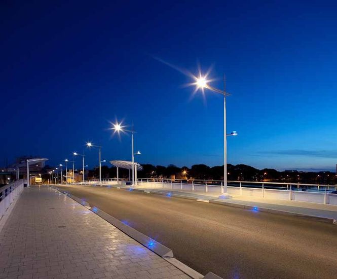 Lucerne recessed marker light by LEC Lyon | All Urban