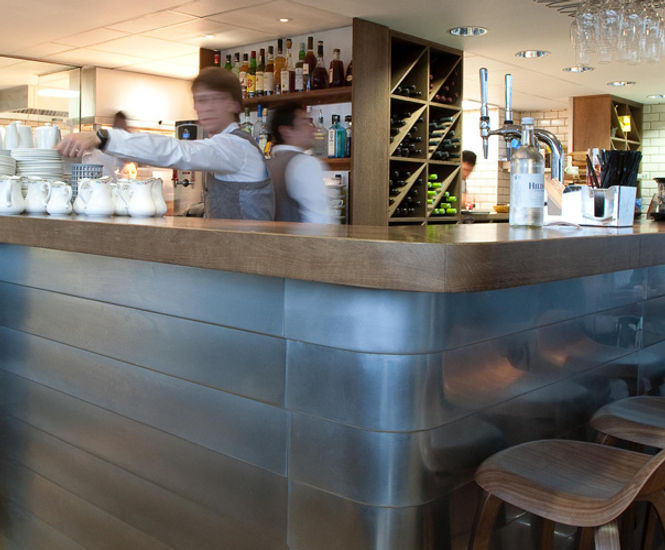 Bespoke zinc bar counter | Benchmark