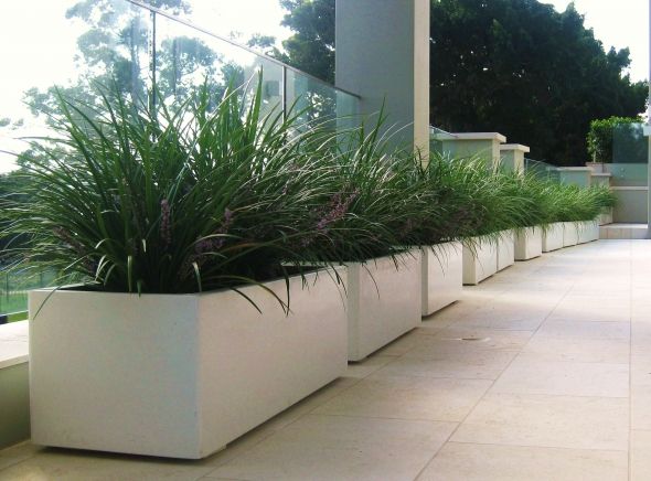 Florida aluminium cube, tower and trough planters | Images