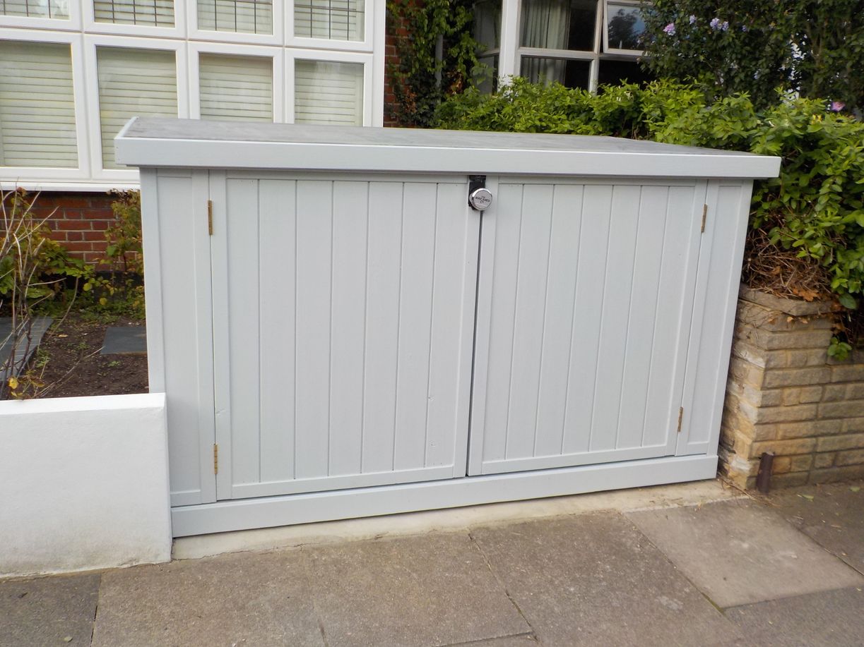 Pedalbase 5 solid timber bike shed | The Bike Shed Company | ESI ...