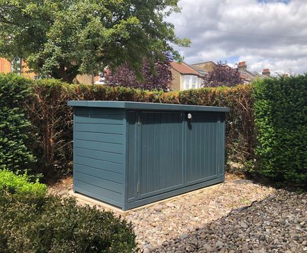 Pedalbase 5 solid timber bike shed | The Bike Shed Company