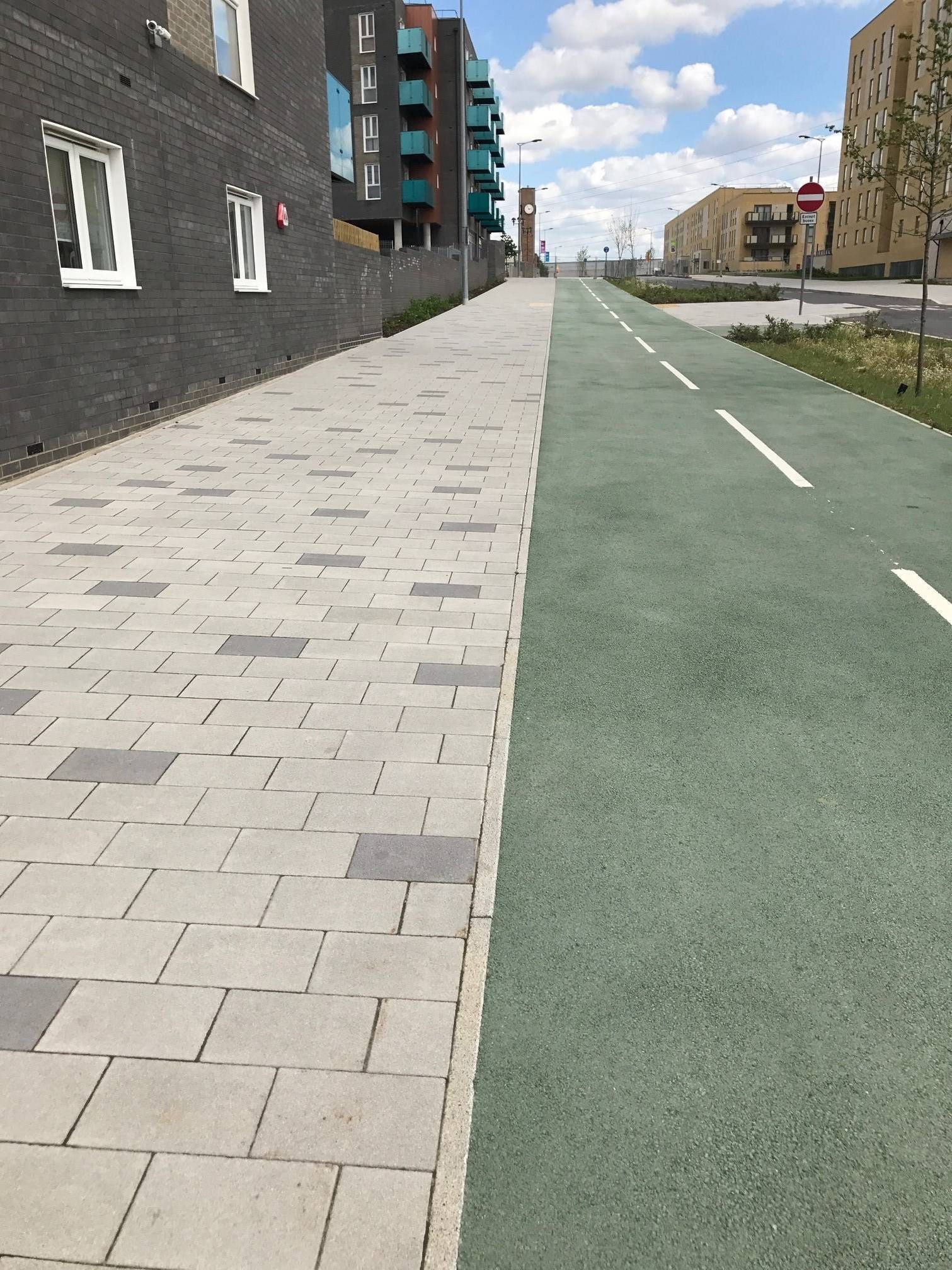 Coloured surfacing highlights cycle lanes - Barking | NatraTex | ESI ...