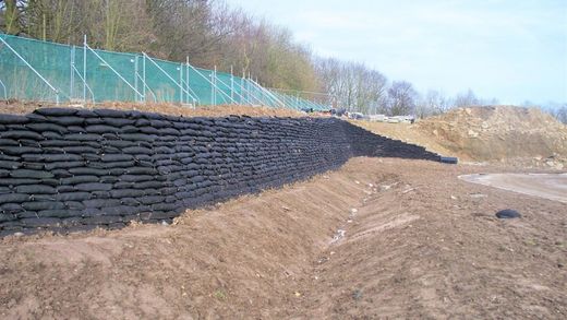 Rootlok vegetated wall system | GeoGrow | ESI External Works