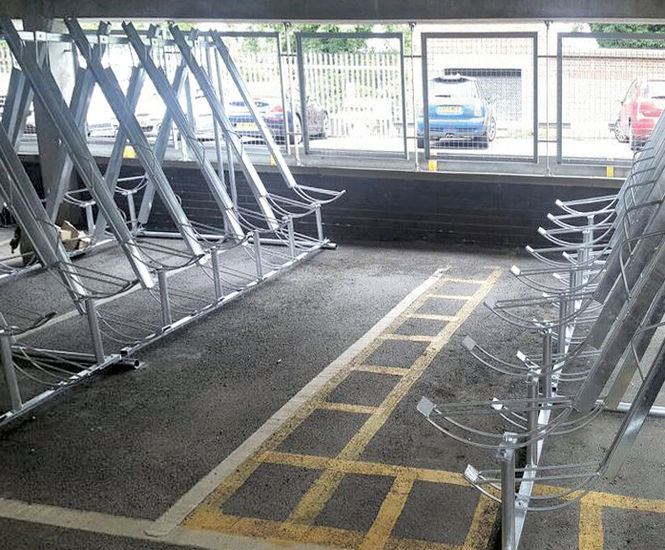 Semi-vertical space-saving cycle racks | CYCLERAX