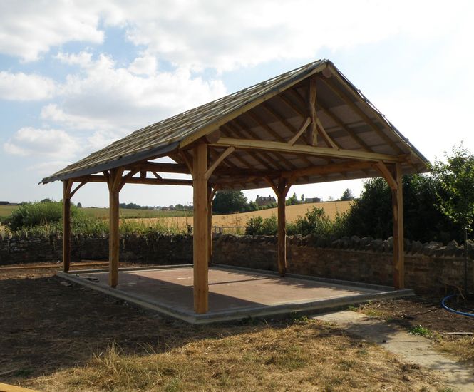 Bespoke roundwood timber structures | Roundwood Design