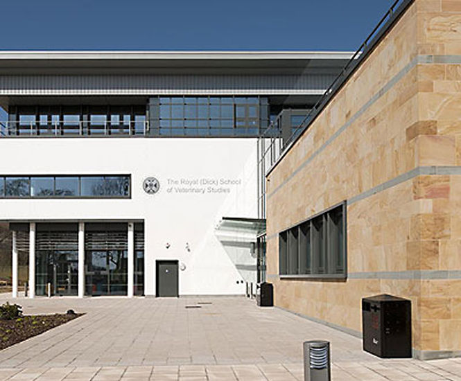 Cop Crag sandstone cladding - Royal Vet School | Dunhouse Quarry