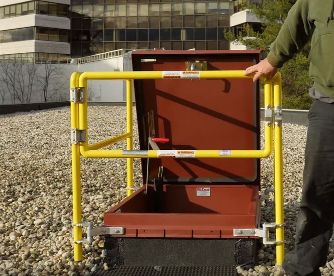 Bil-Guard® 2.0 fall protection railing system for roof hatches | Bilco UK