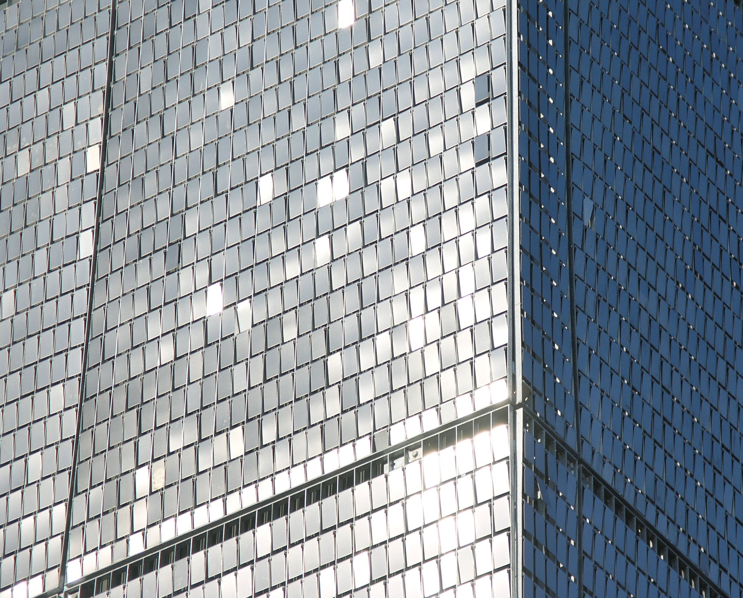 STEREO-KINETIC® Wall stainless steel facade – H&M store | Lang+Fulton ...