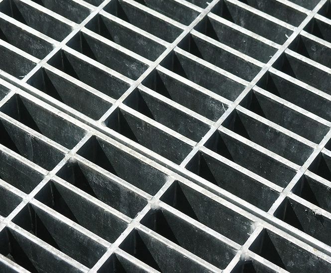 Heavy-duty floor grating | Lang+Fulton