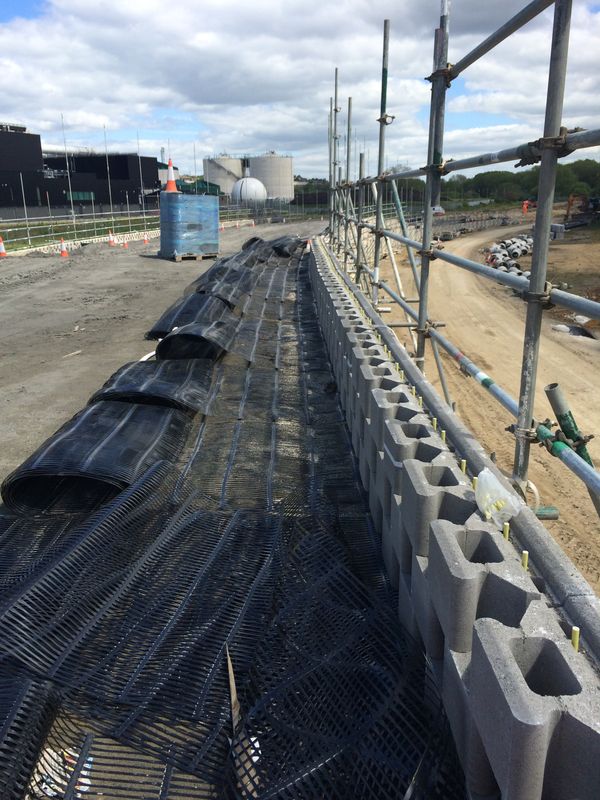Retaining wall for Bus Rapid Transit North link | Images