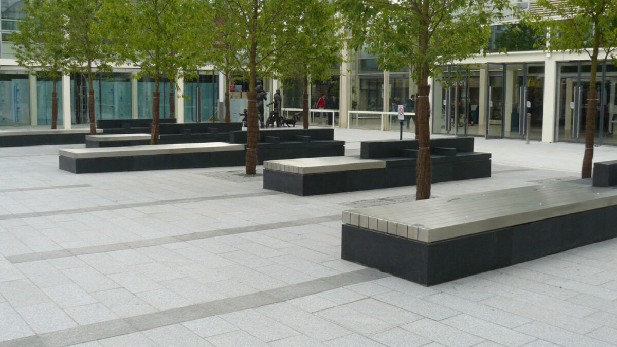 Bespoke natural stone seats and benches | Images