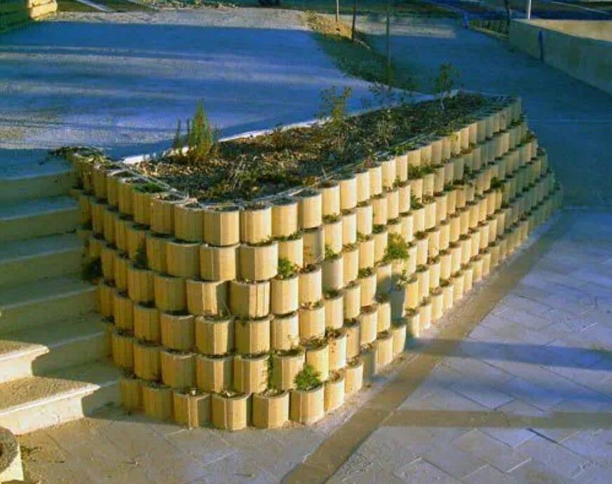 Betoplus interlocking concrete block walling system | Images