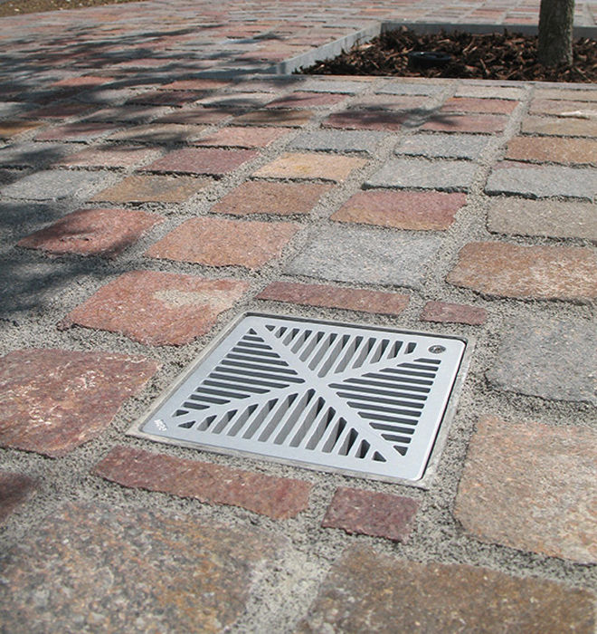 RootRain Arborvent 100 tree pit irrigation system | Images