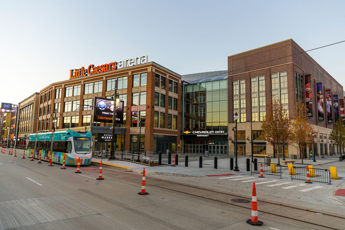 Images for Raptor shallow-mount automatic bollard (PAS 68)