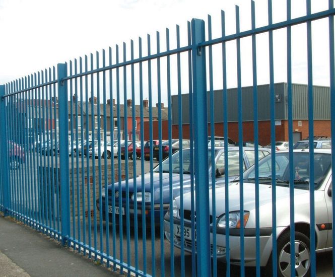 Diamex® vertical bar perimeter fencing | IAE