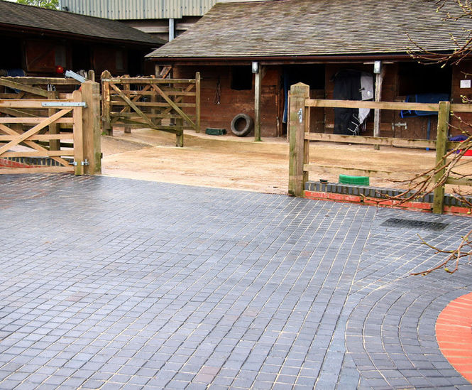 Victorian-style patterned stable pavers | Ketley Brick Company
