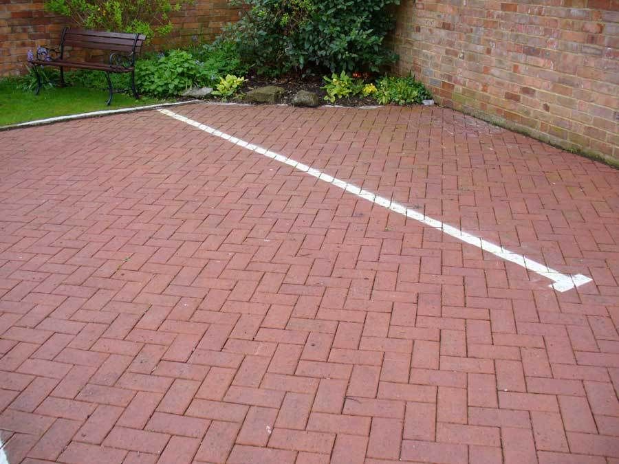 Staffordshire Red Classic square-edged and chamfered clay pavers | Images
