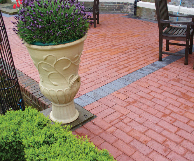 Staffordshire Red Classic square-edged and chamfered clay pavers ...