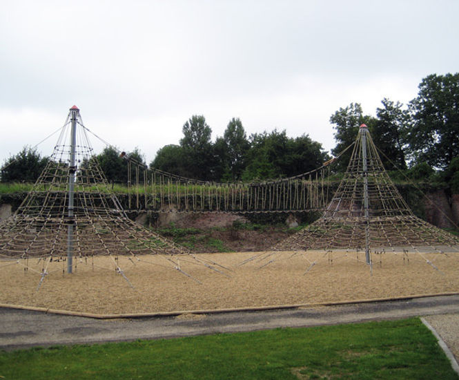 Maxi Cheops Pyramid playground climbing equipment | Huck Play