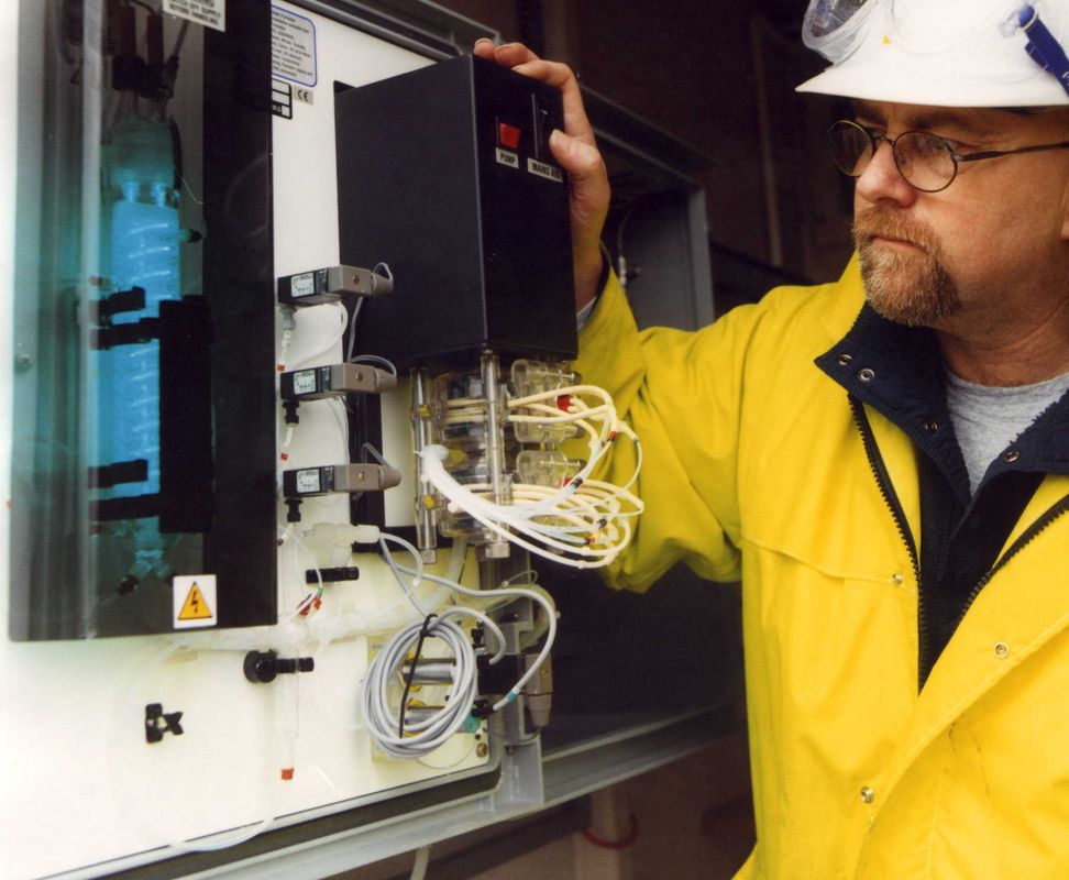 Images for Installation, commissioning & training - instrumentation