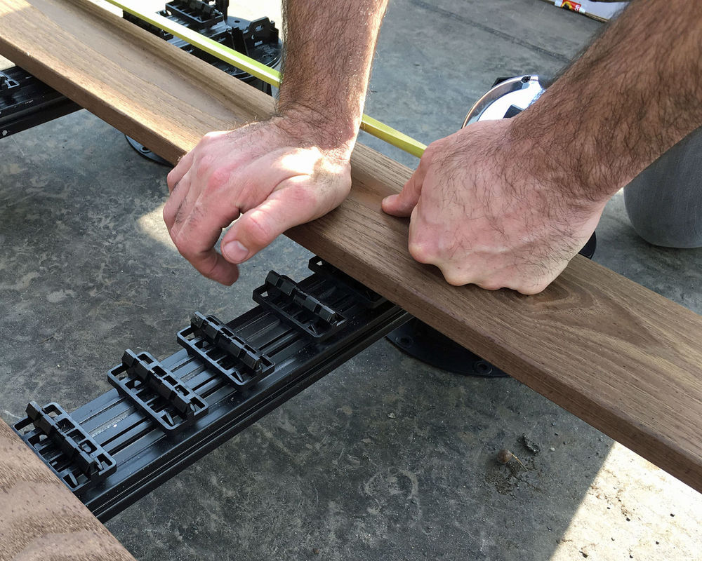 Grad hidden fix decking system | Images