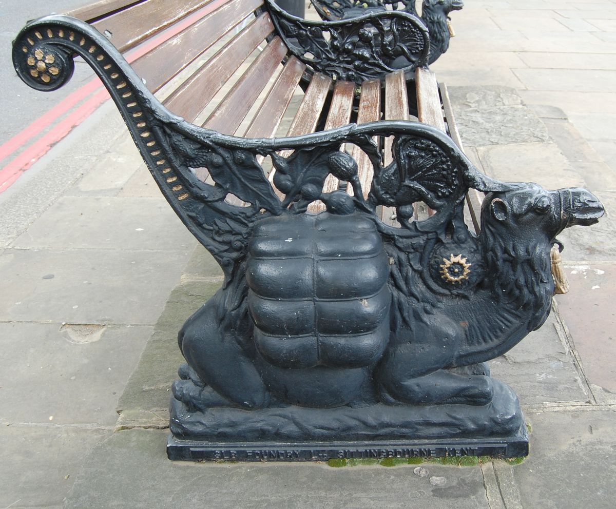 Restoration of Camel Benches, Embankment, London | Branson Leisure ...