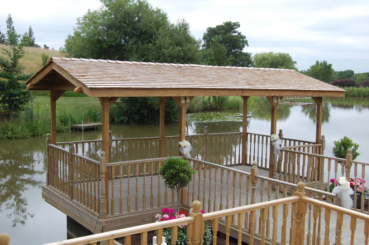 Images for Bespoke timber shelters for outdoor areas