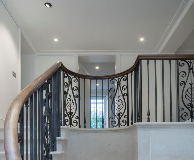 Classical curved mild steel and cast iron balustrade | TOPP & CO