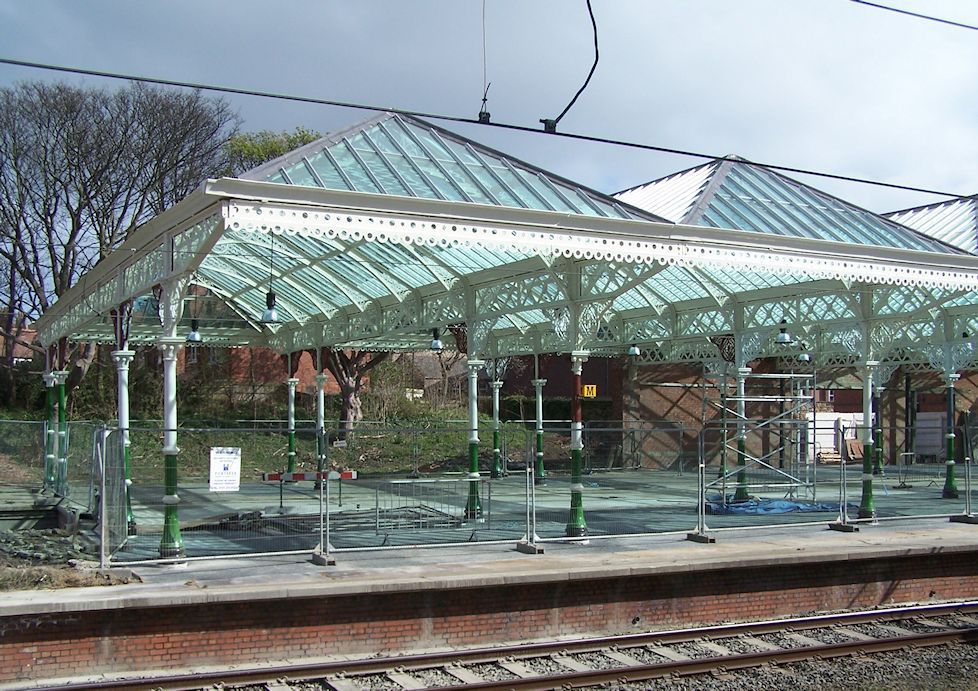 Traditional patent glazing - Tynemouth railway station | Images