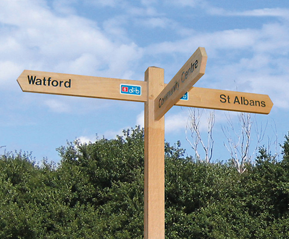 Rustic fingerposts | Images